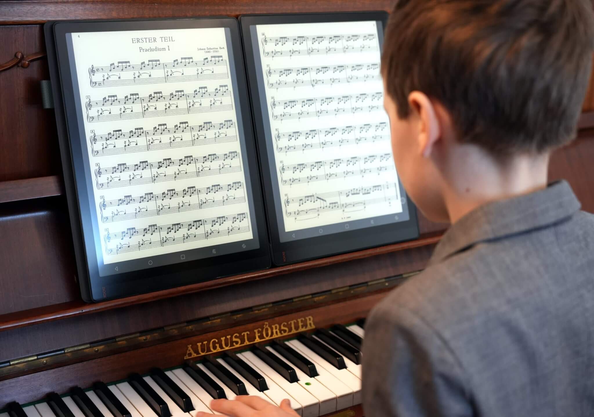 The best e-readers for musicians